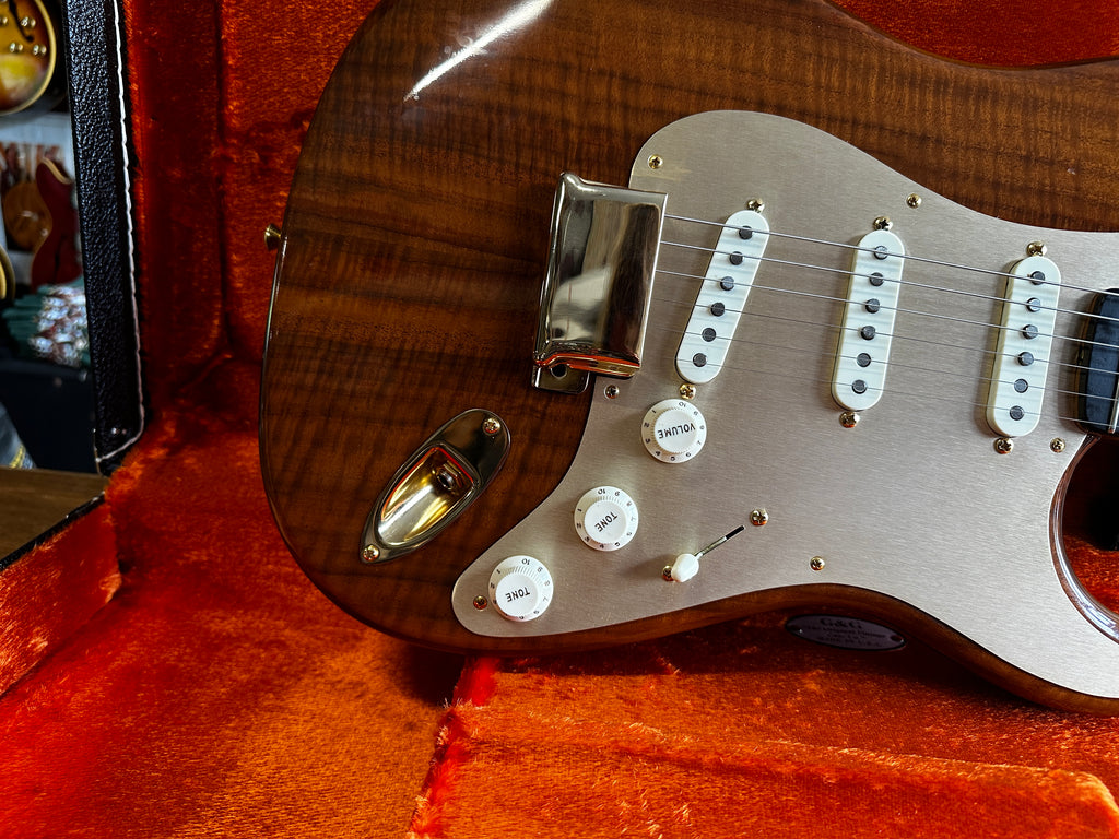 Fender Custom Shop Artisan Claro Walnut Stratocaster 2018 - Some Neck ...