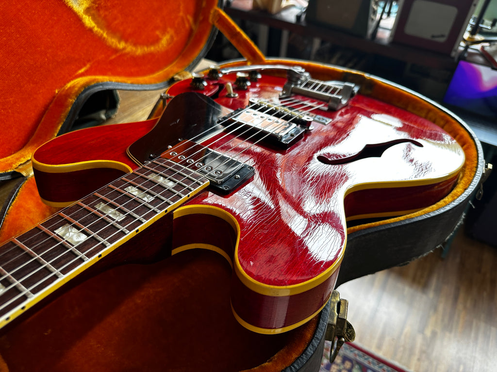 Gibson ES-335 Factory Bigsby Cherry 1968 - Some Neck Guitars