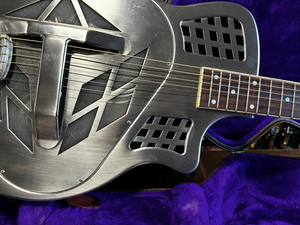 Icarus Guitars Tricone Resonator - Some Neck Guitars