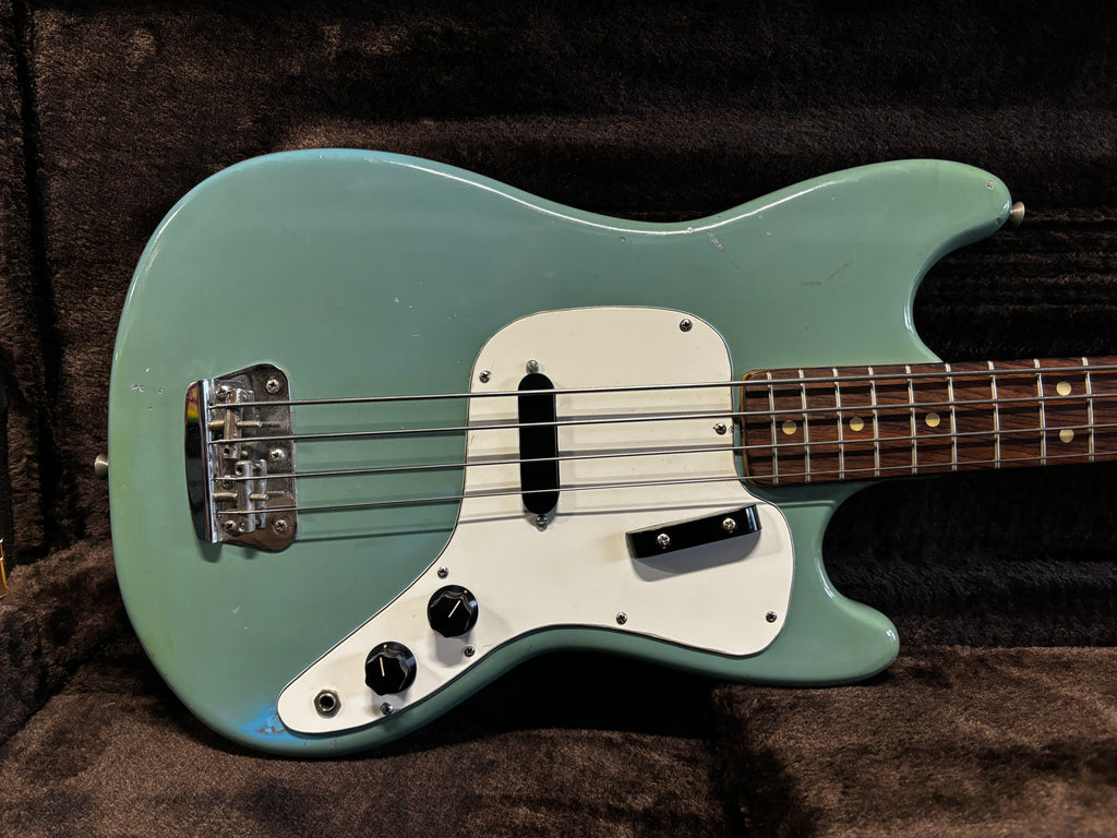 Fender Musicmaster Bass Daphne Blue 1972 - Some Neck Guitars