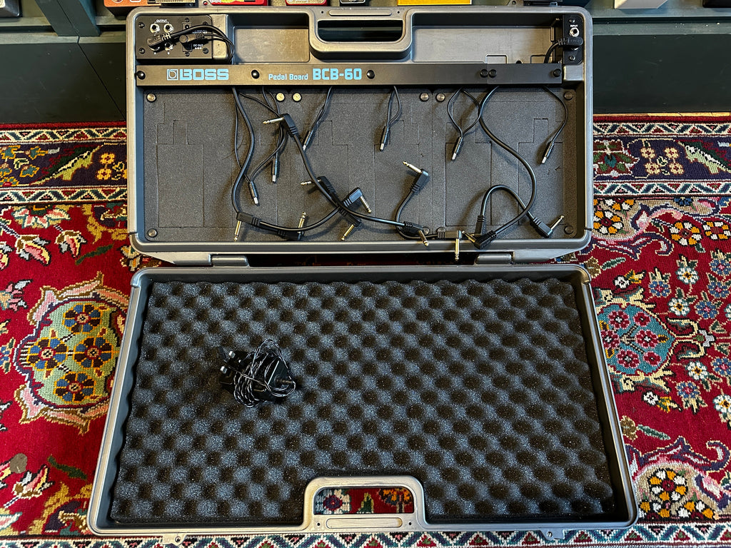 Boss BCB-60 Pedalboard - Some Neck Guitars