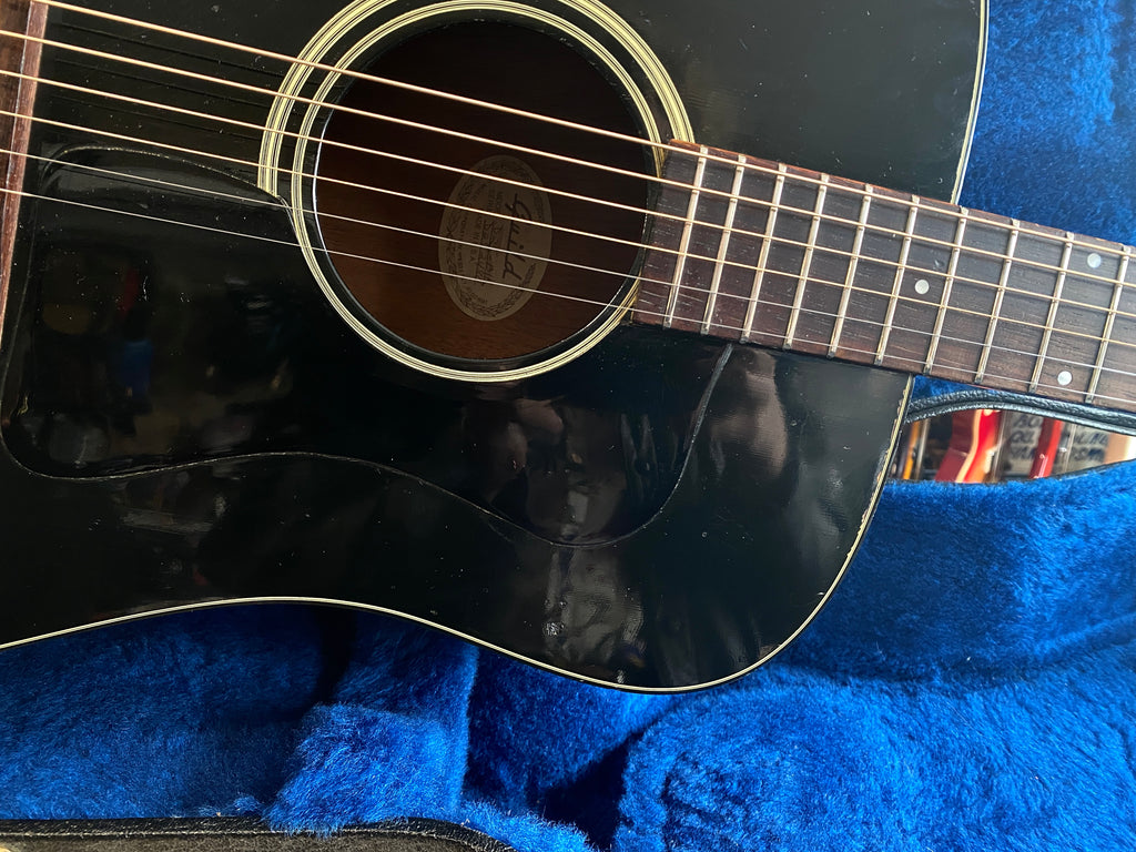 Guild D25 1989 - Some Neck Guitars