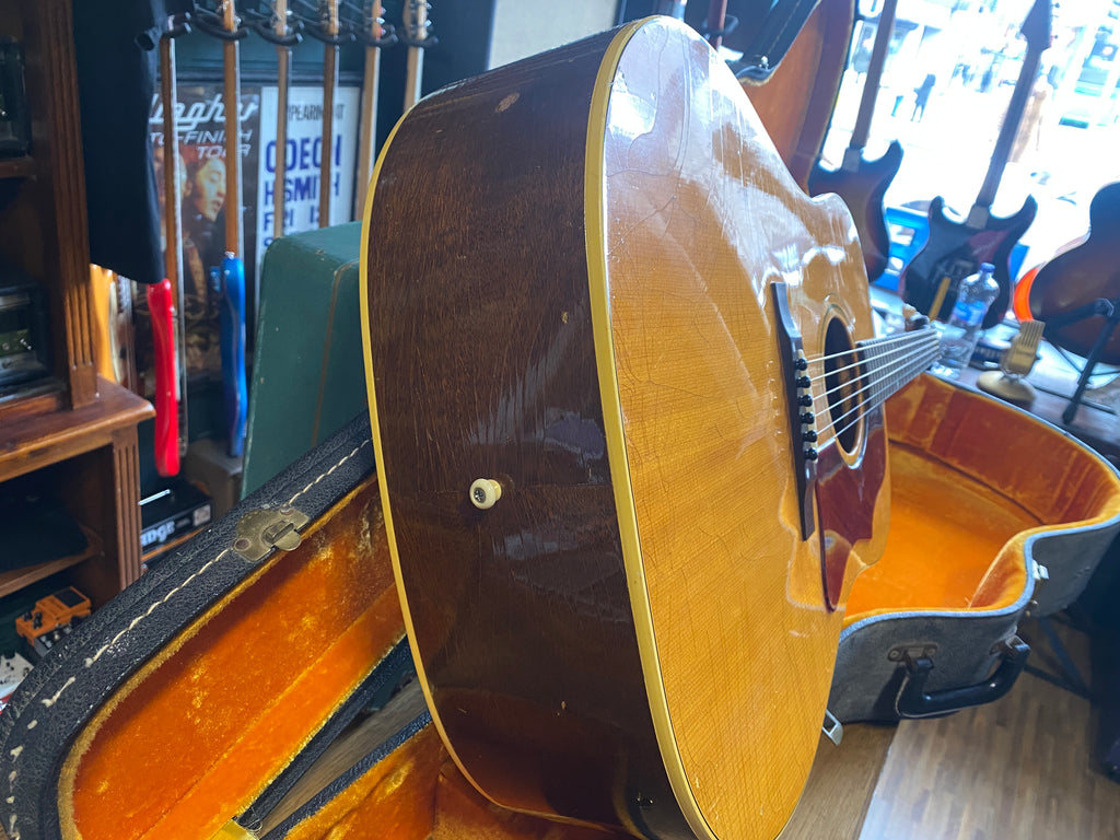 Gibson J-50 1966 - Some Neck Guitars