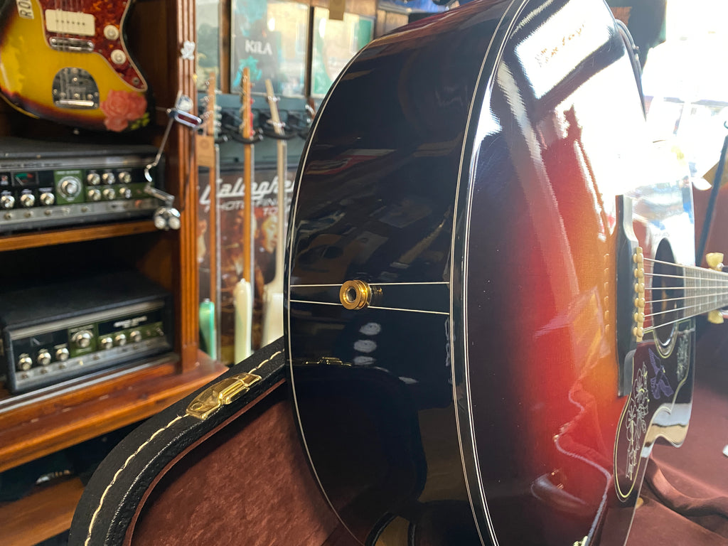 Martin CEO-8 Special Edition - Some Neck Guitars