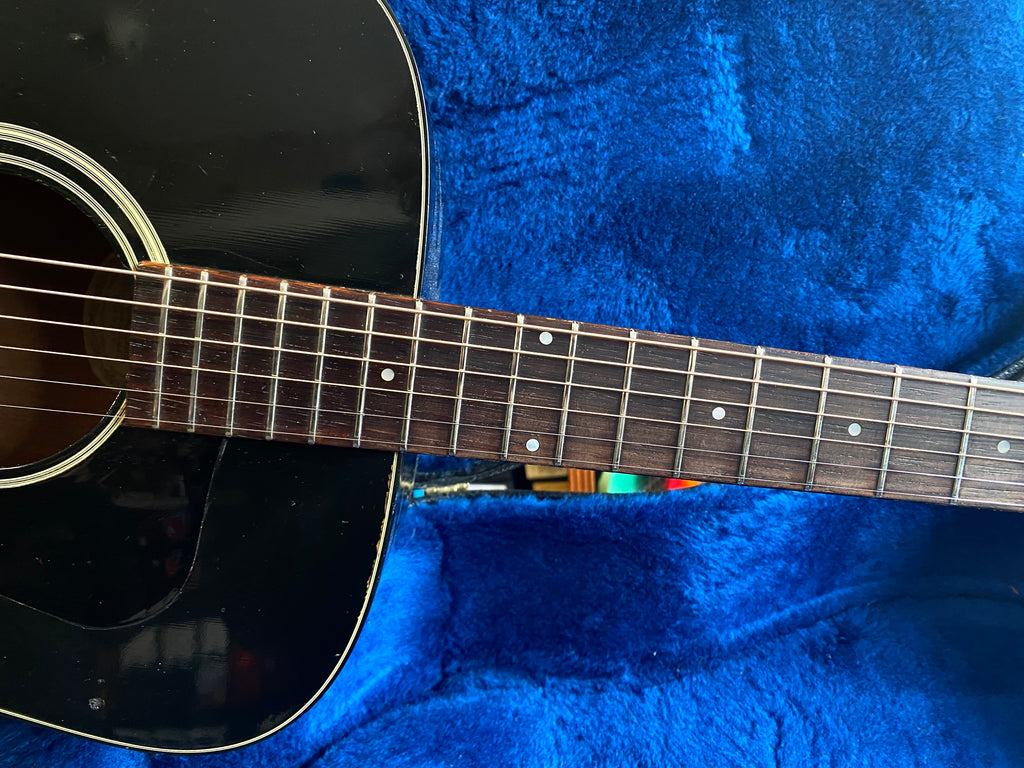 Guild D25 1989 - Some Neck Guitars