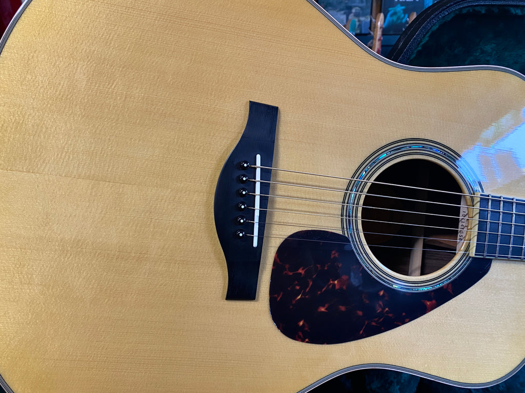 Yamaha LL16 - Some Neck Guitars