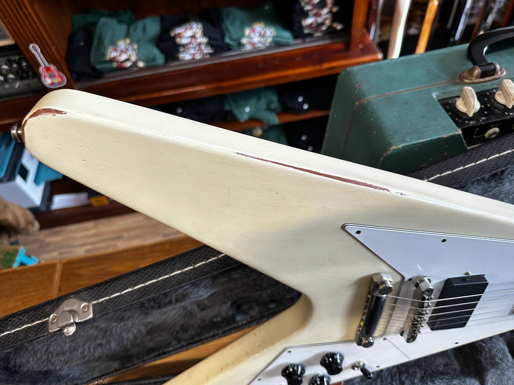 Gibson Custom Shop '67 Flying V Wildwood Exclusive Hetfield Style Reli ...