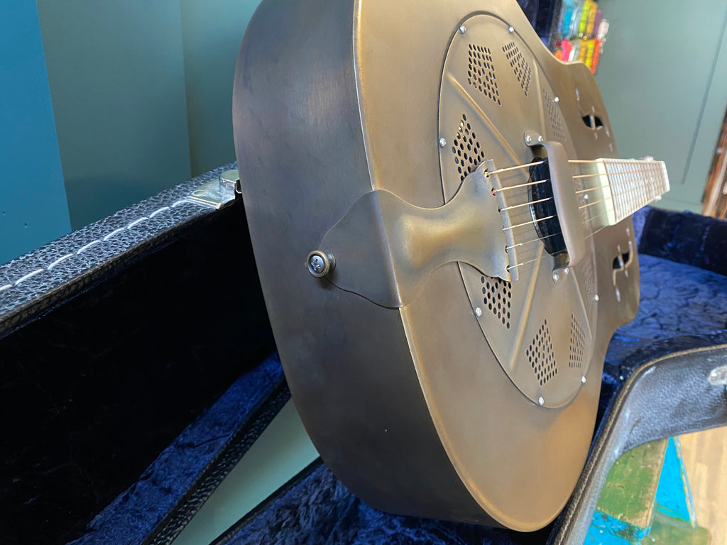 National Resophonic Delphi Antique Brass Resonator 2010 - Some Neck Guitars