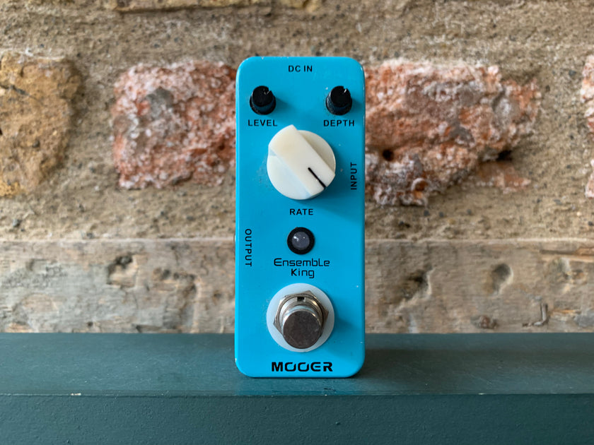 Mooer Ensemble King Chorus - Some Neck Guitars