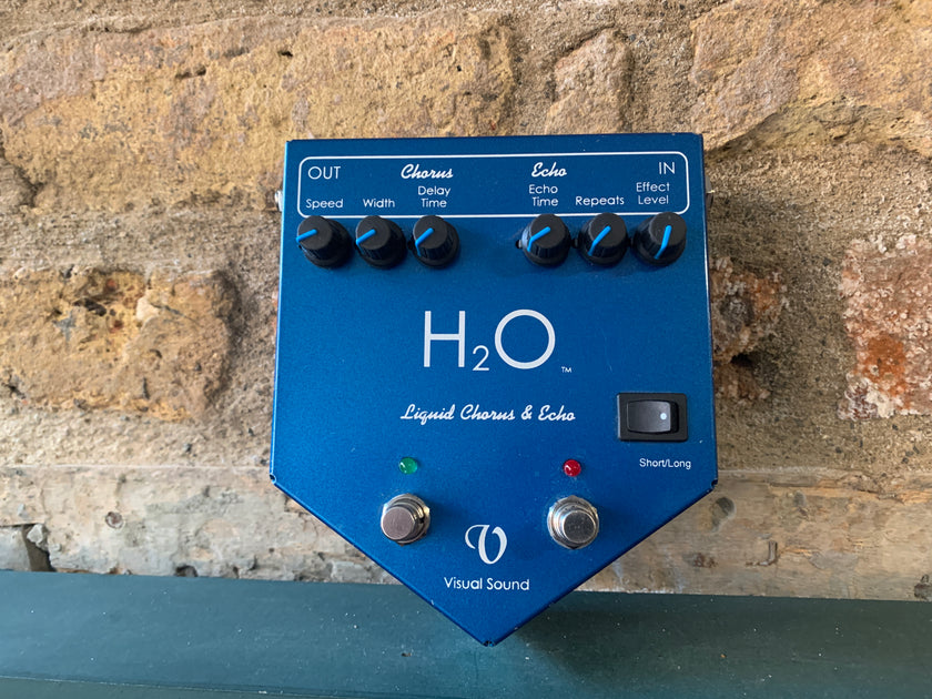 Visual Sound H2O V1 Chorus/Echo - Some Neck Guitars