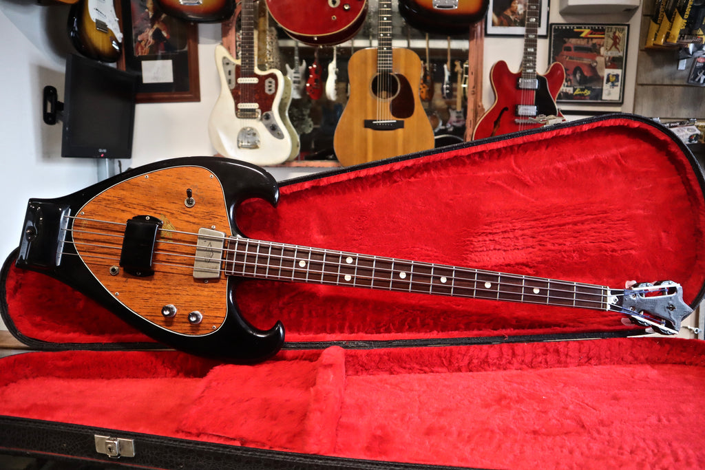 Wandre Etrurian Bass 1960's - Some Neck Guitars