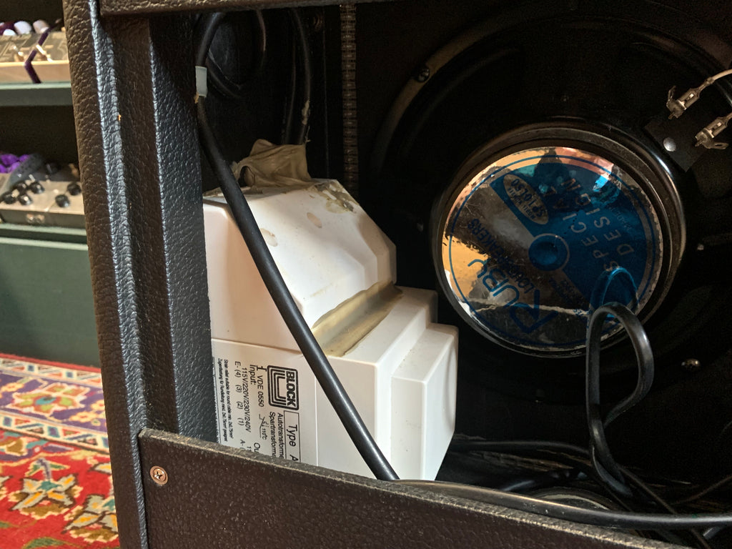 Fender Custom Vibrolux Reverb Combo - Some Neck Guitars