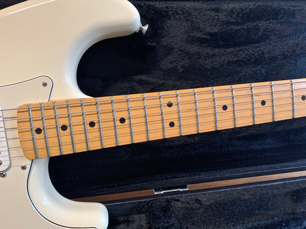 Fender MIM Stratocaster Standard 2010 - Some Neck Guitars