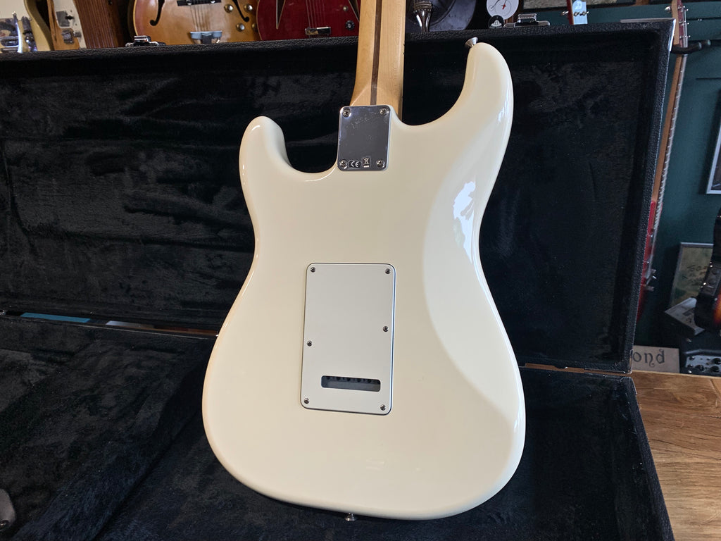 Fender MIM Stratocaster Standard 2010 - Some Neck Guitars